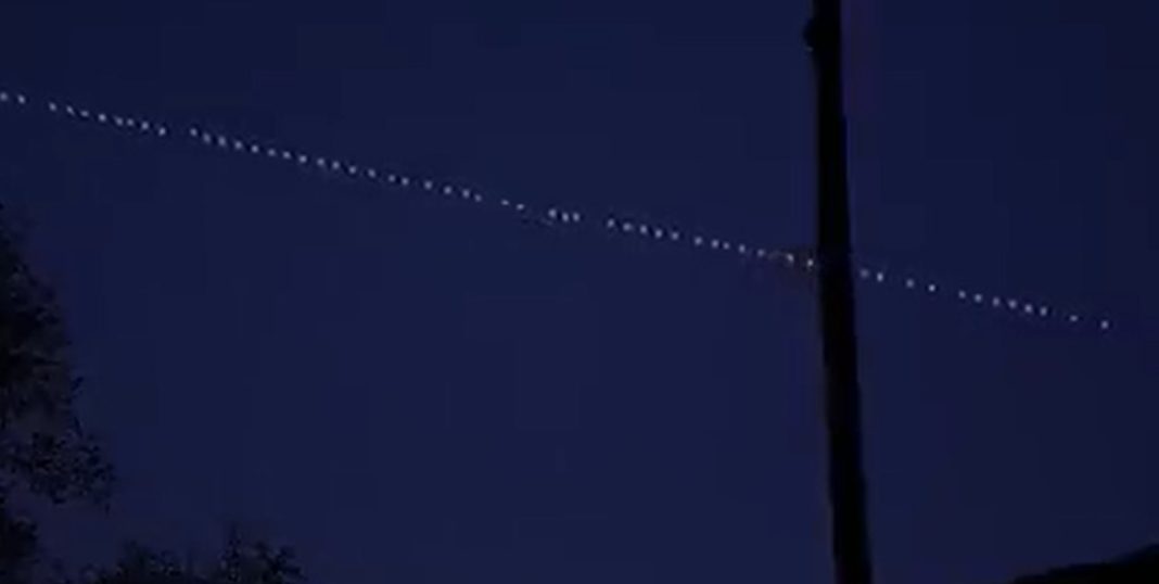 Viral Videos Of “Starlink Satellite Trains Over UP, Pak” Are Actually ...