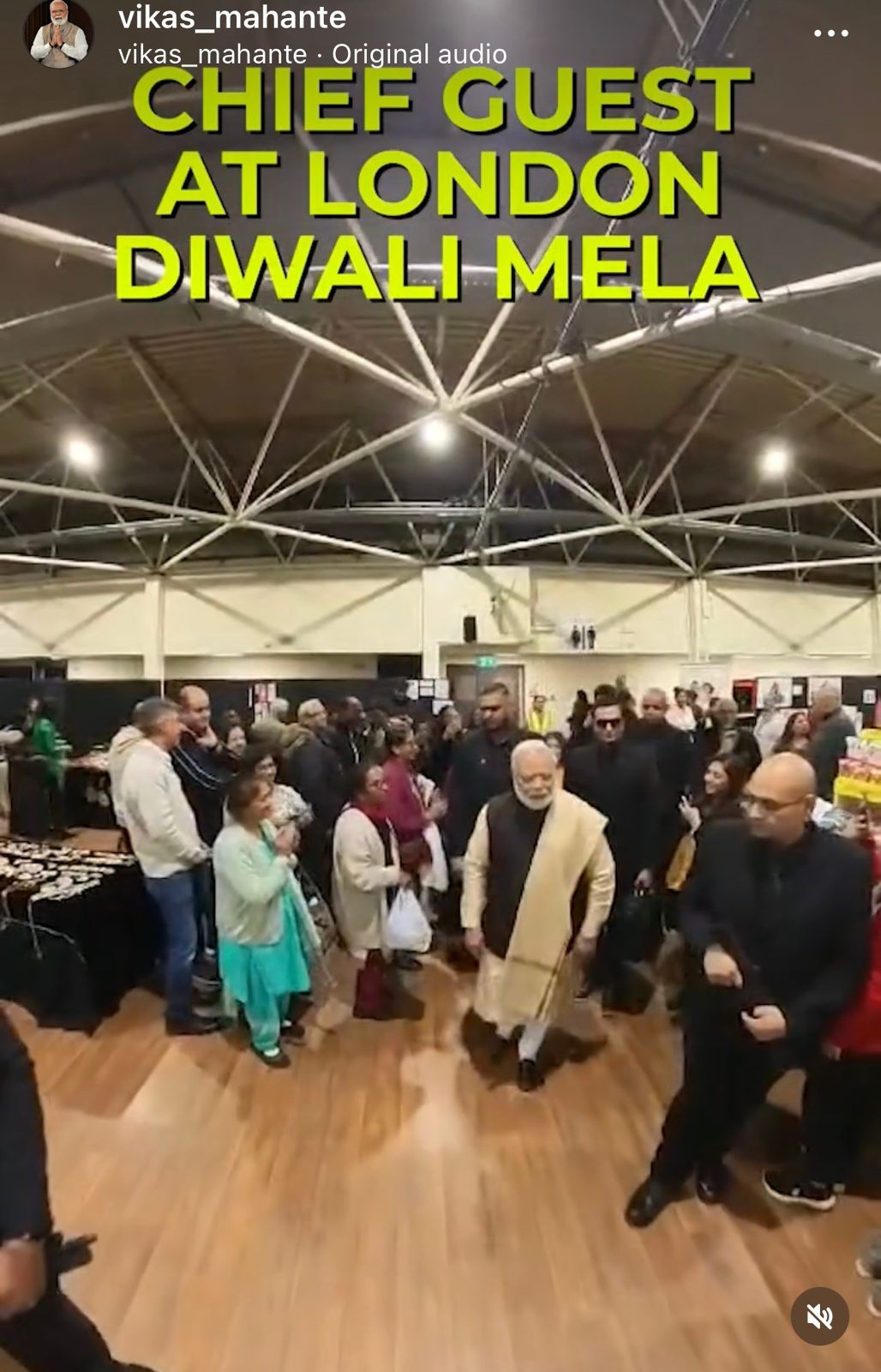 Narendra Modi Dancing Garba? No, Lookalike Mistaken For Prime Minister ...